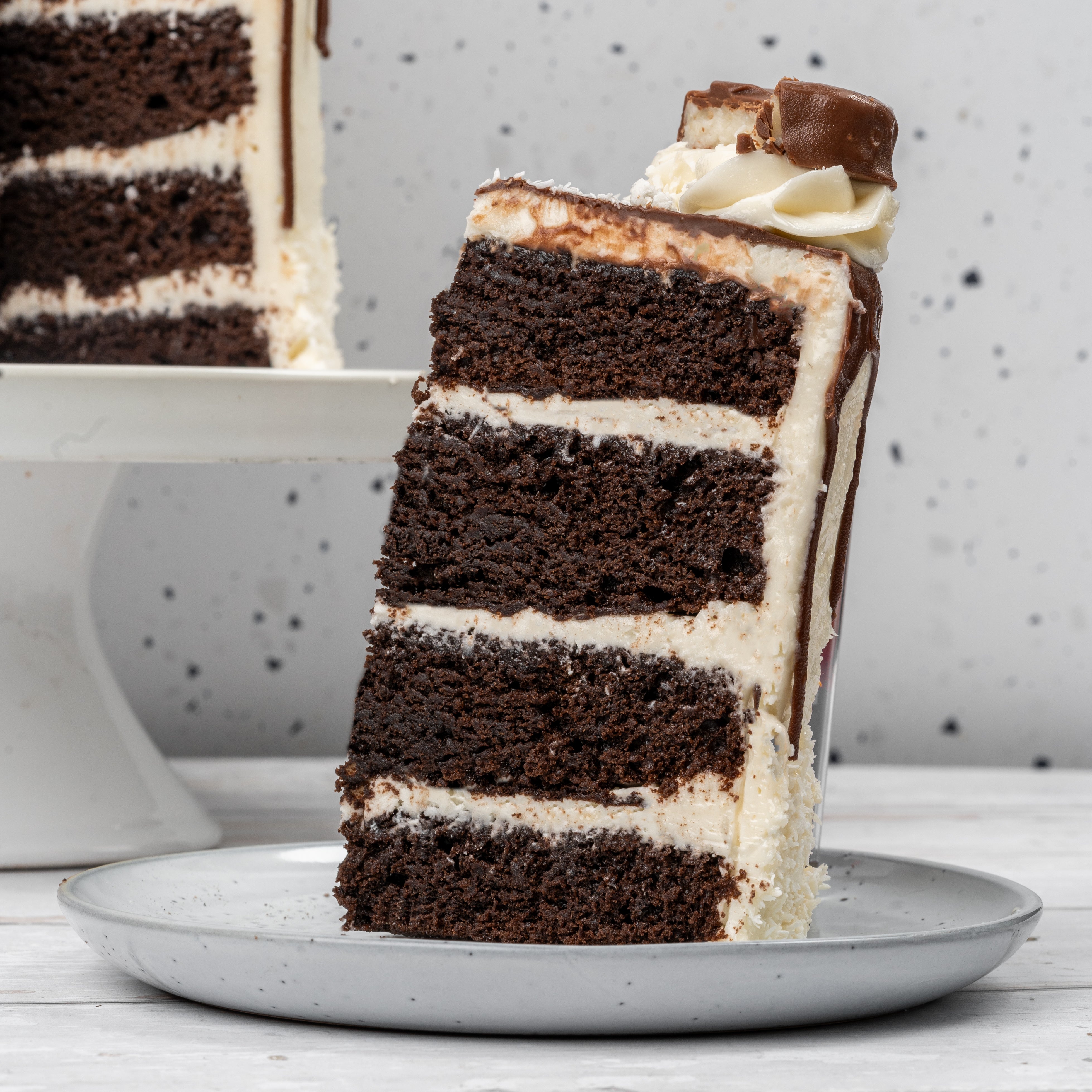 The Bounty Coconut Cake | Bounty Cake Delivery UK | Lotus Cake ...