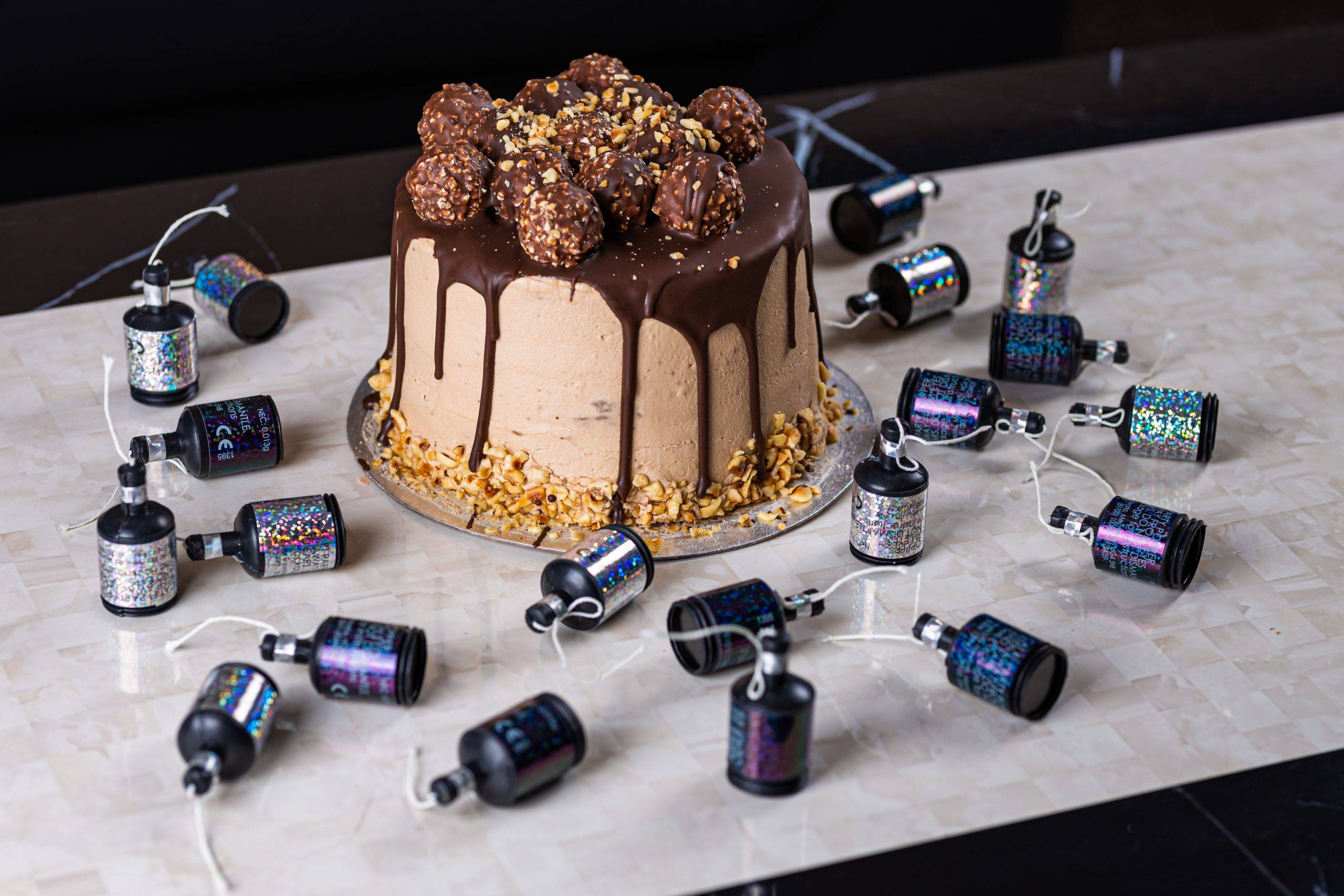 Black Holographic Poppers (20 per pack) – Desserts Delivered Bakery